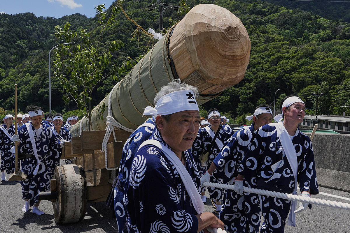 Shinto Shrine Construction Constantly Cycles | God's World News
