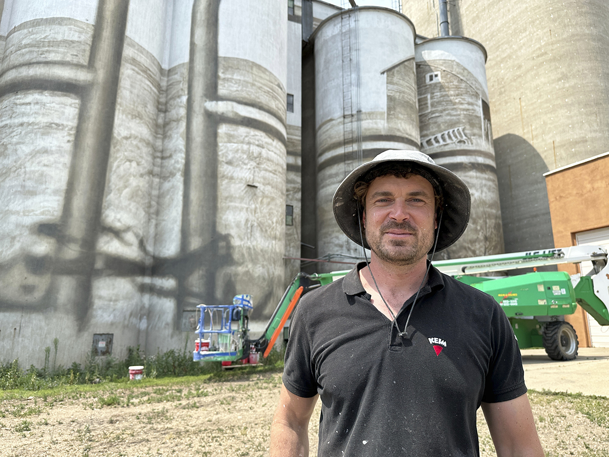 A Muralist in the Midwest and Beyond | God's World News