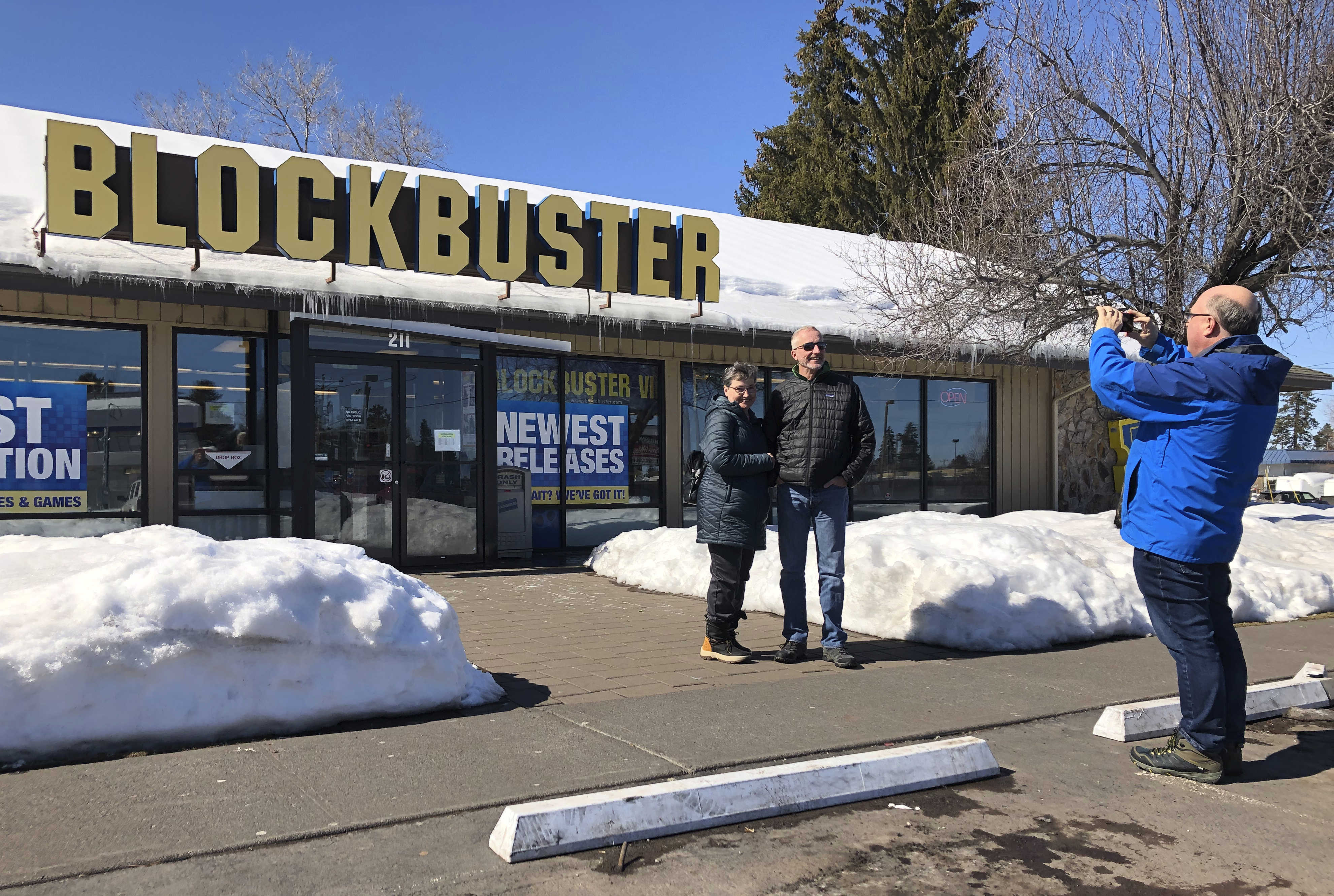 Last Blockbuster on Earth | God's World News