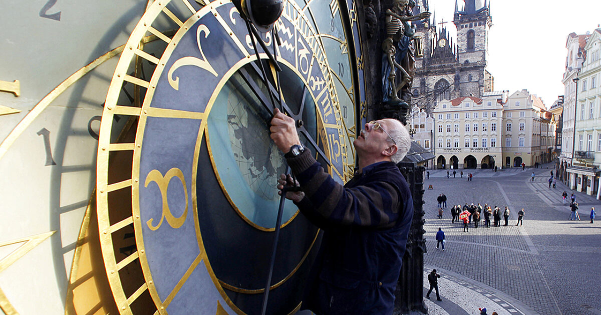 Fixing the Orloj | God's World News