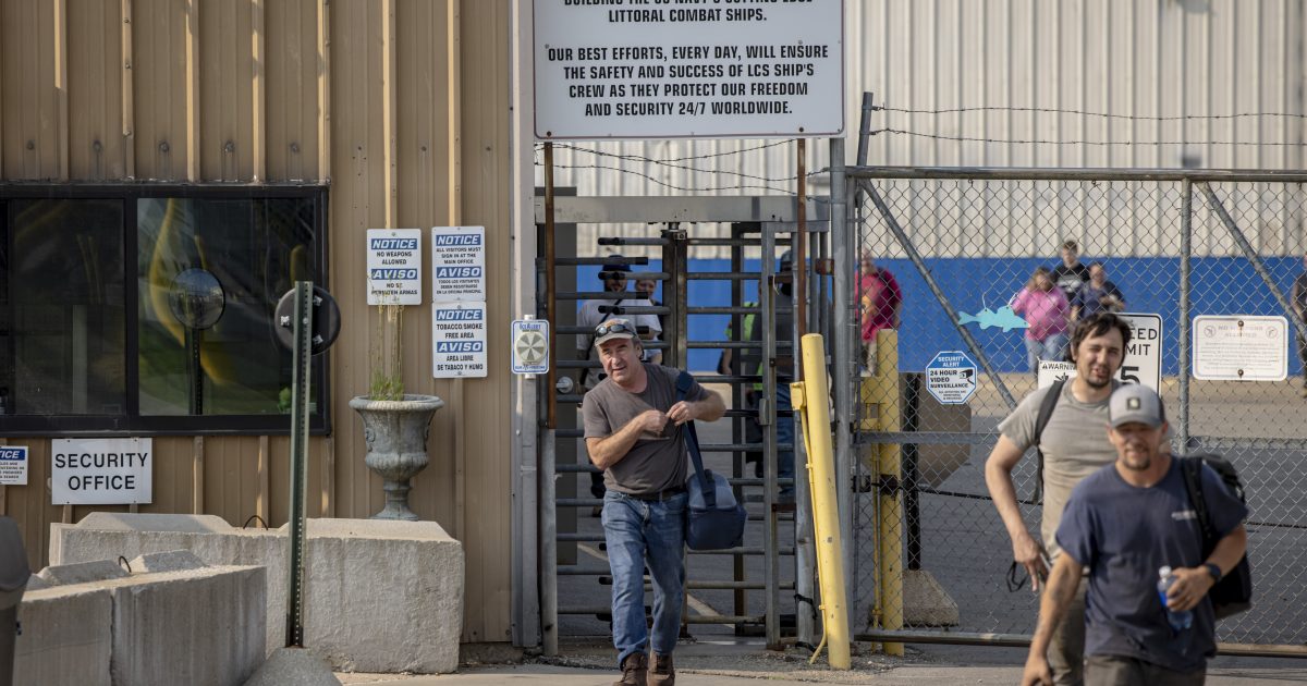 Building Warships One Worker at a Time | God's World News