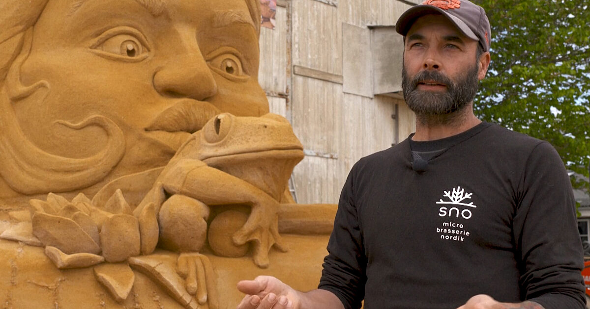 Build a story with sand. | God's World News