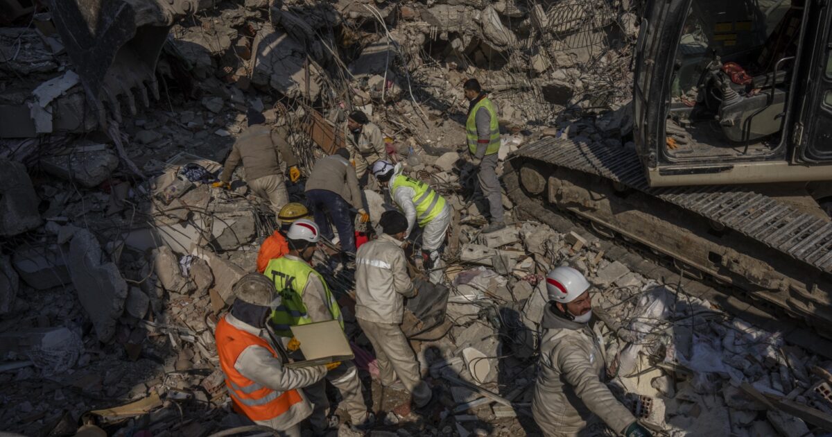 Tweeting Disaster | God's World News