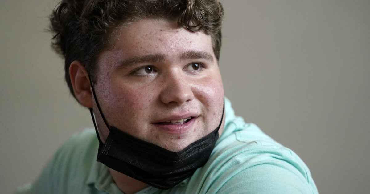 Jakob and Jake: Help for Autism | God's World News