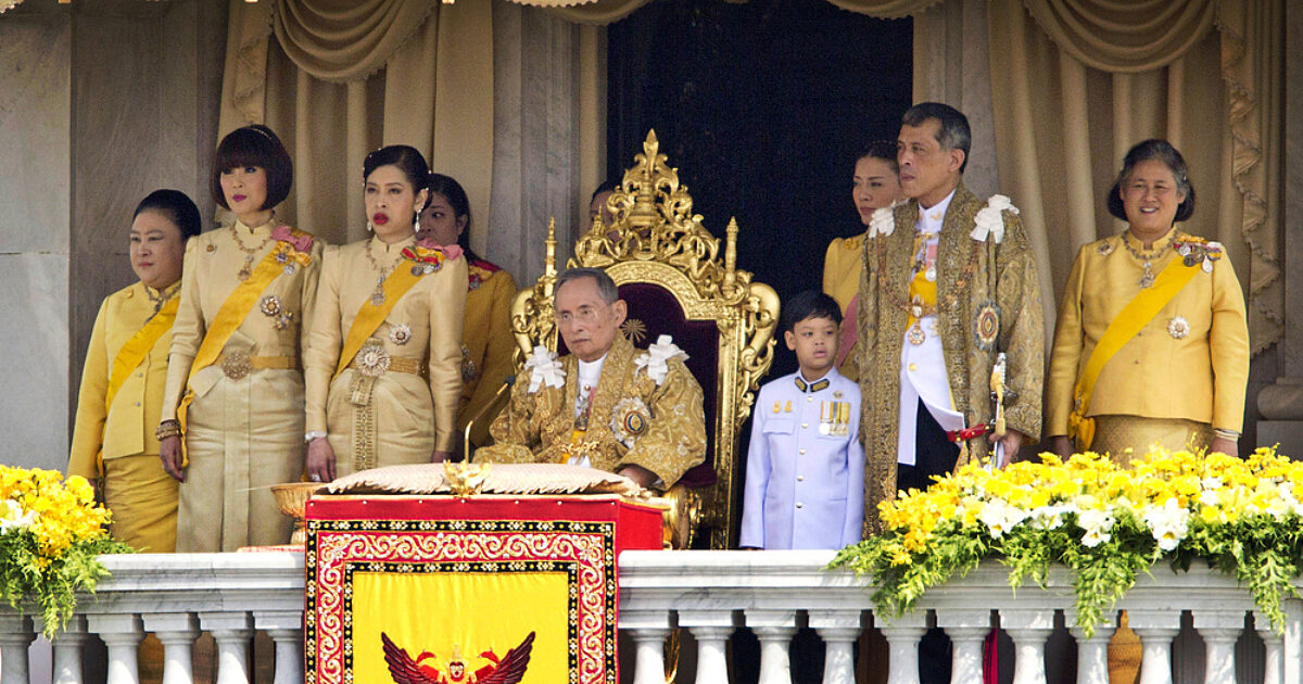 Longest Reigning Monarch Dies | God's World News