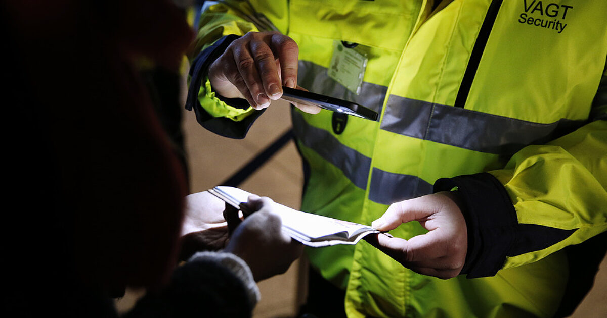 Putting Up Borders | God's World News