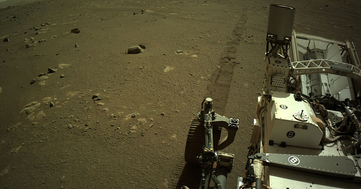 Mars Rover Relays Sounds | God's World News