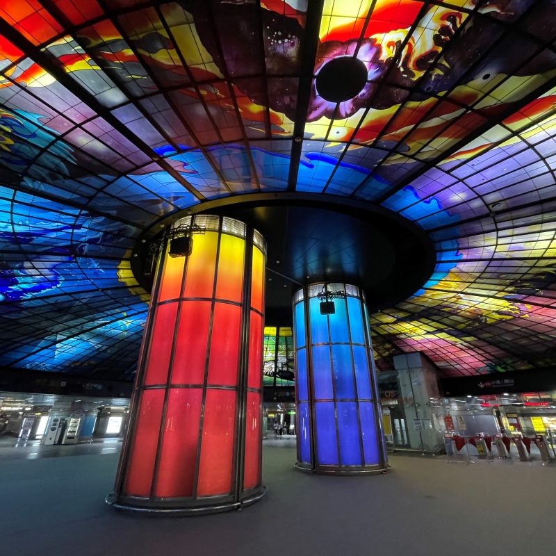 Joyful, Luminous Glass | God's World News