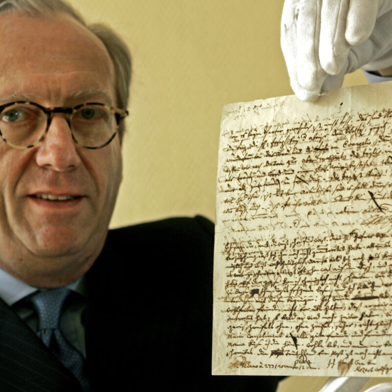 Breaking the Cursive Code | God's World News