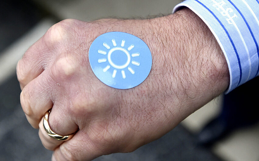 Sunburn Stickers | God's World News