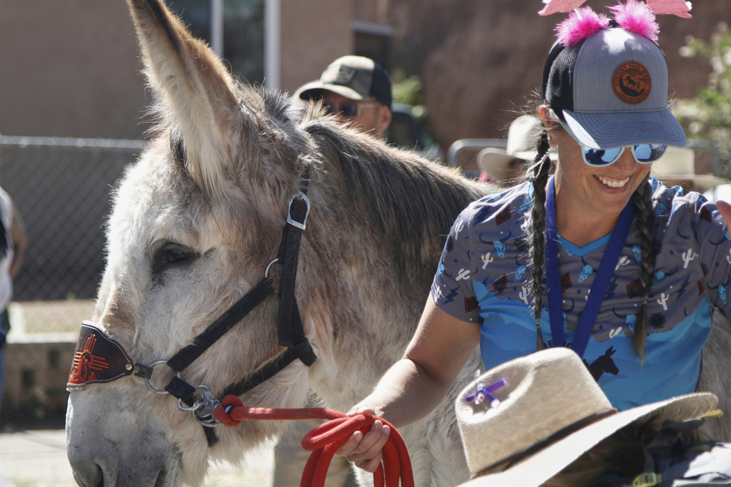 Human-Burro Race Teams Compete | God's World News