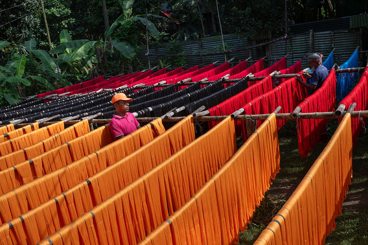 Weaving Art To Wear | God's World News